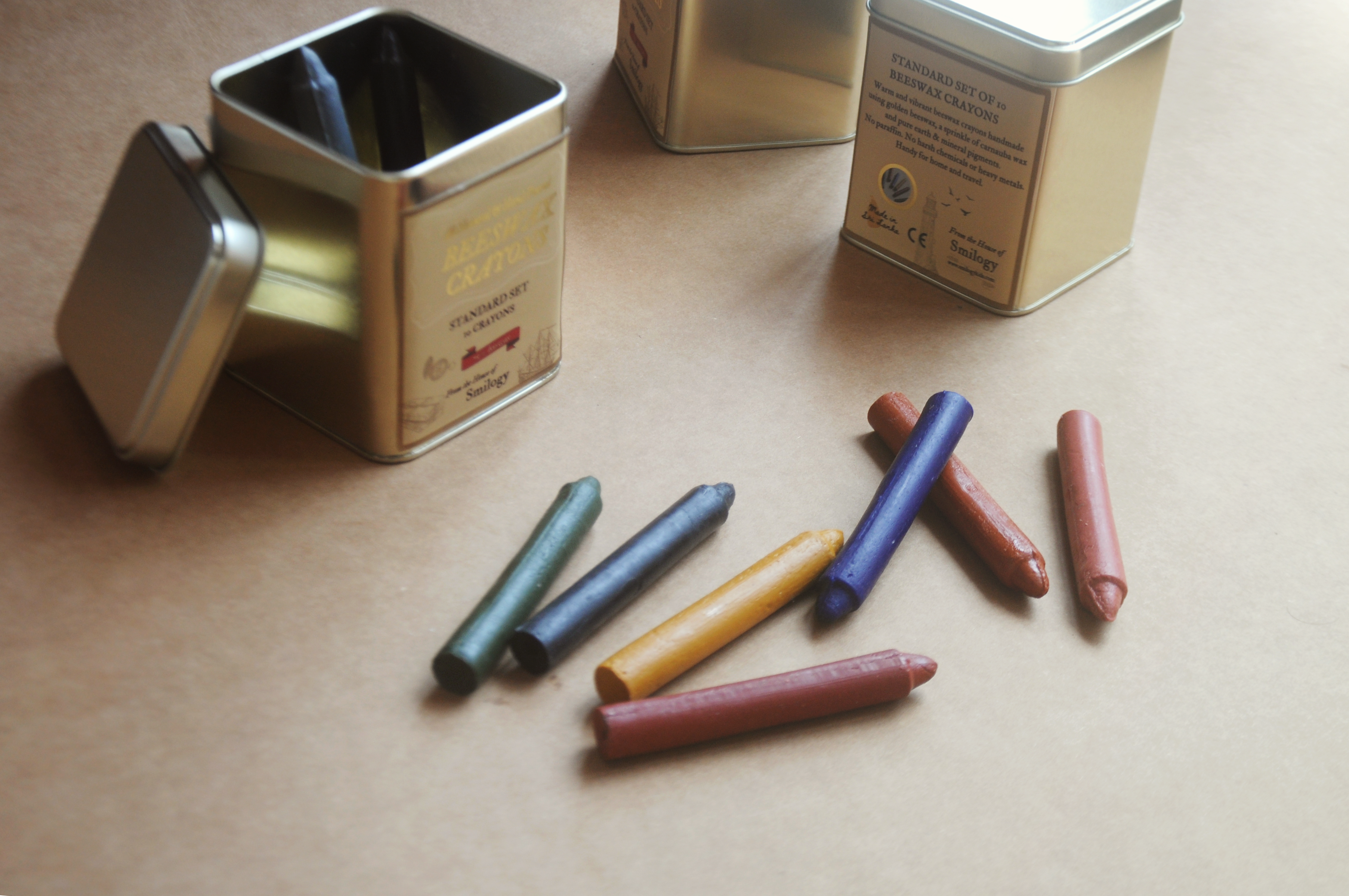 Colour Tins – Smilogy All Natural Beeswax Crayons